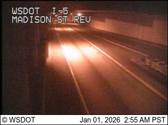 Seattle: I-5 at MP 165.5: Madison St Express Lanes Traffic Cam