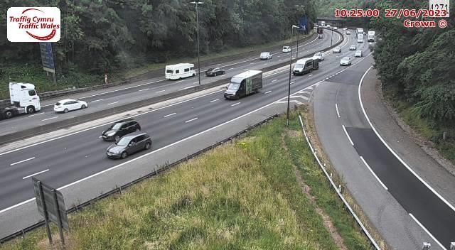 Newport: M4 eastbound between junctions 27 and 26 (High Cross and ...