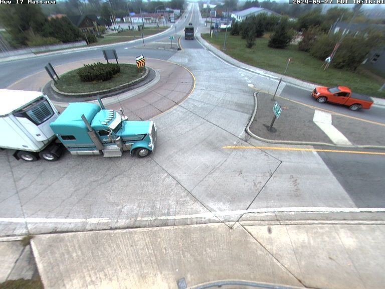 Mattawa: Highway - Roundabout Traffic Cam Canada