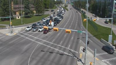 See Banff Trail: 24 Avenue - Crowchild Trail NW Live Webcam & Weather ...