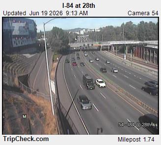 Portland: I-84 at 28th Traffic Cam