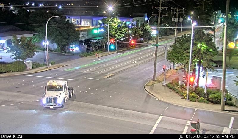 Surrey › South: Hwy 10 at 152 nd Street, looking south on 152nd Traffic Cam