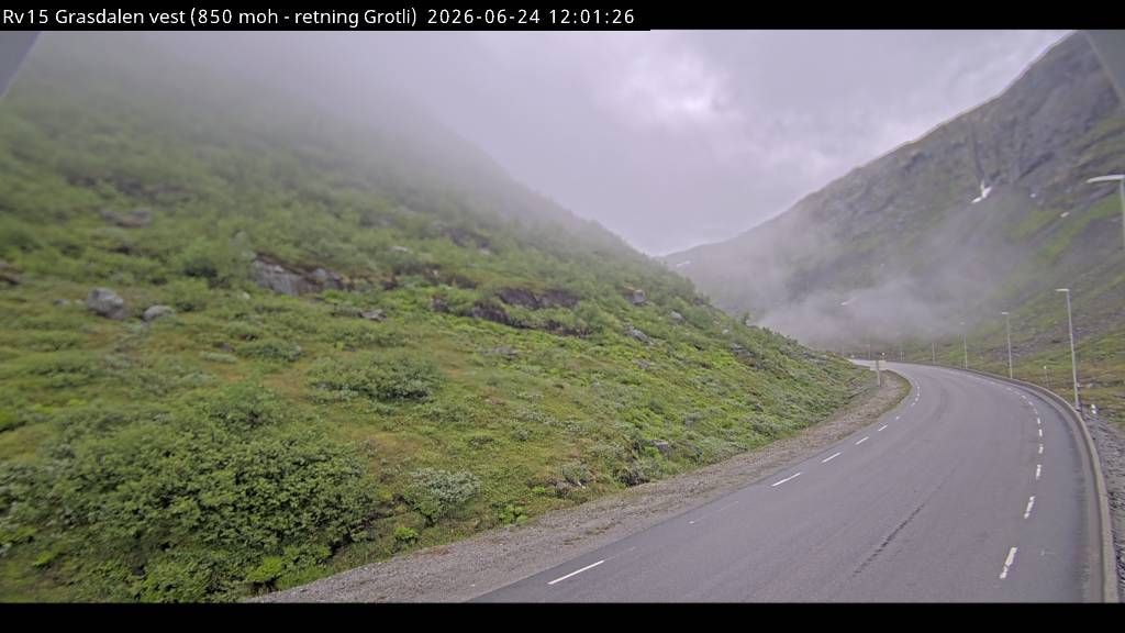 Stryn: R15 Grasdalen vest (Oppljostunnelen) Traffic Cam Norway