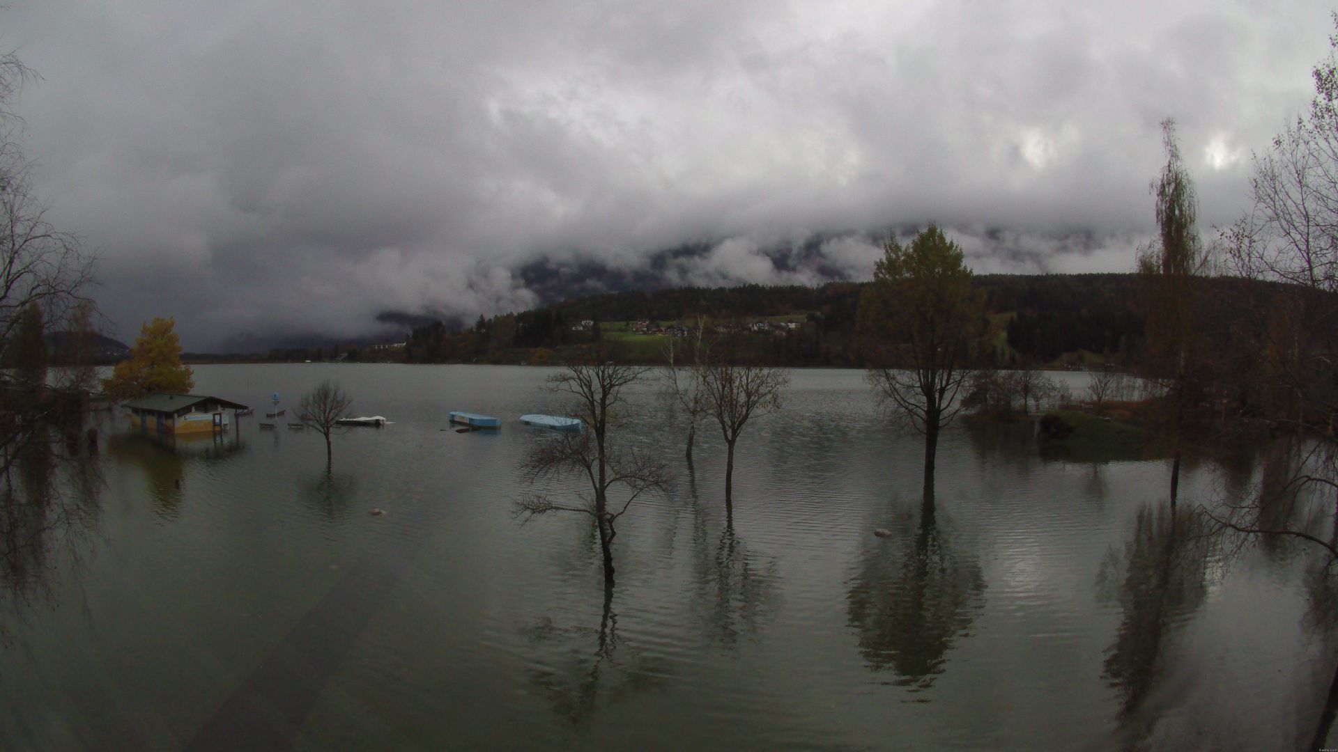 Presseggersee: Strandbad Hermagor-Pressegger See Landscape Webcam Austria