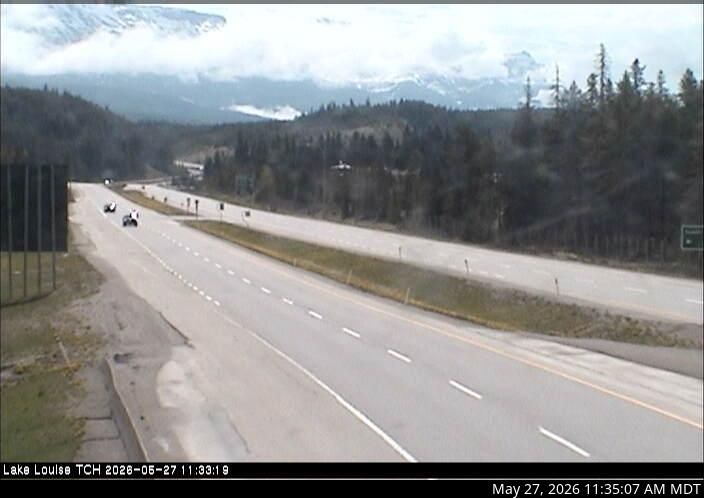 Live Webcam from Lake Louise - Watch Now!