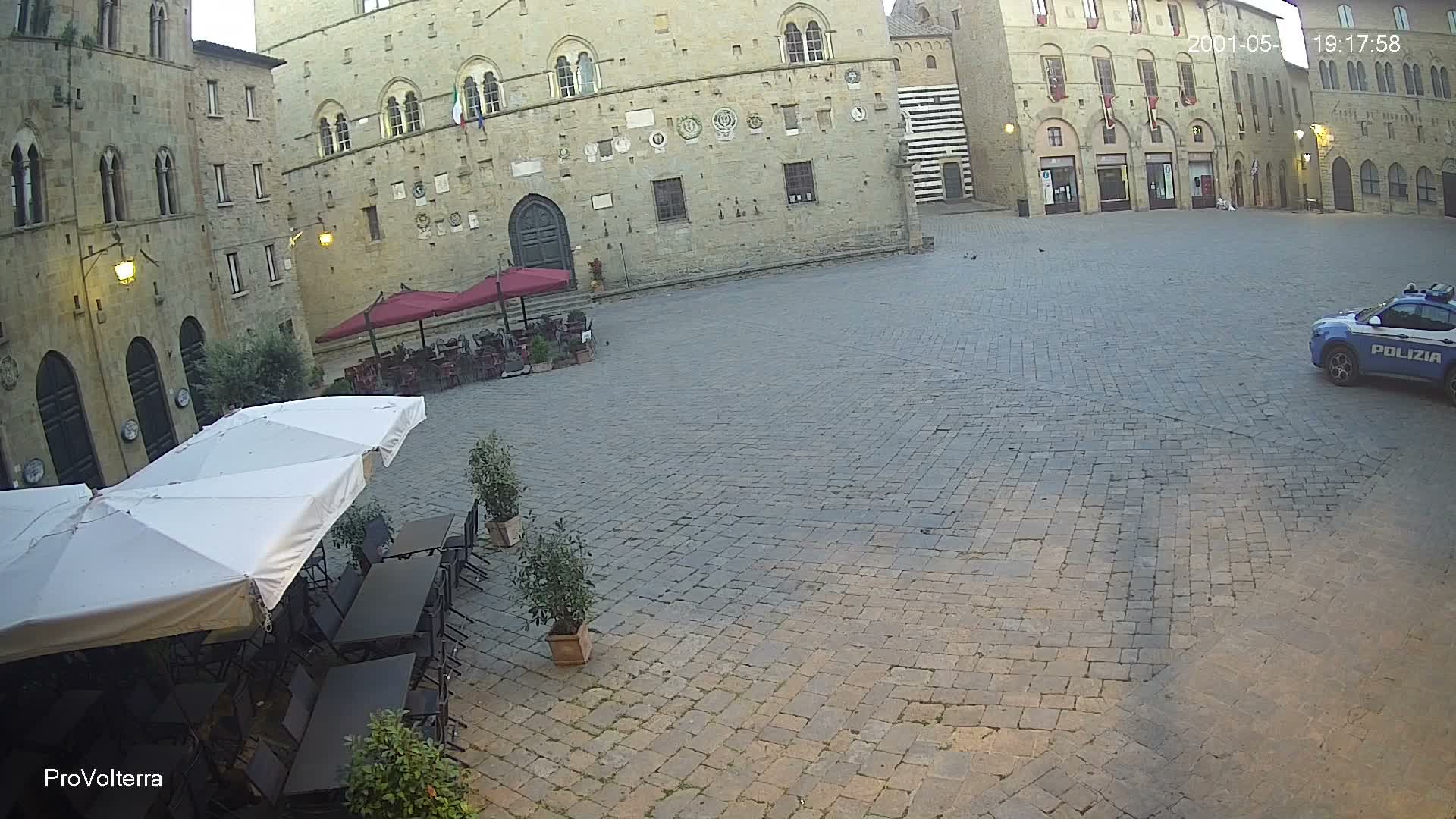 Volterra: Piazza dei Priori Webcam Italy