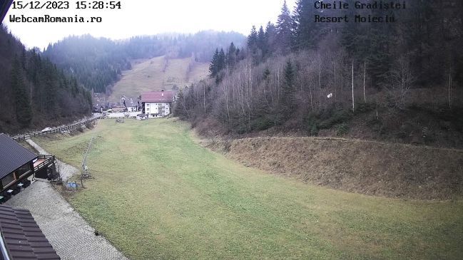 Romania Live: Cheile Gradistei live webcam Complex Moeciu